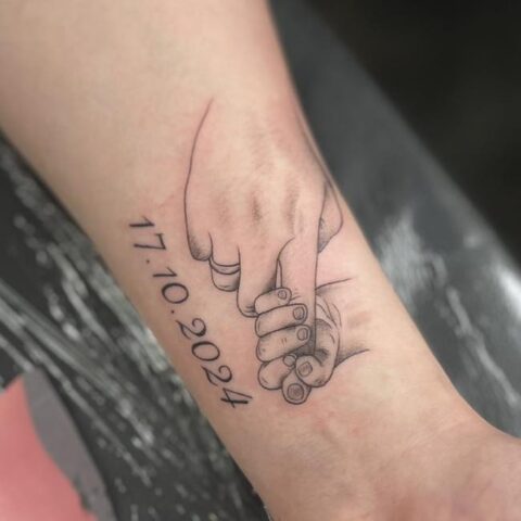 17+ Adorable Baby Tattoo Ideas to Celebrate Your Little One