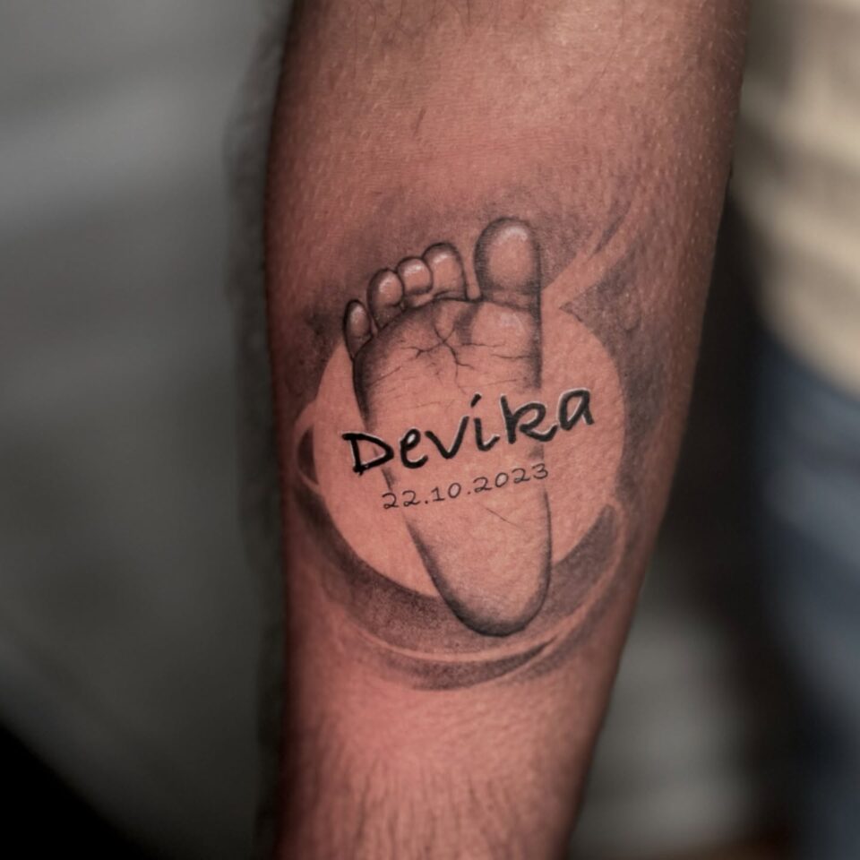 17+ Adorable Baby Tattoo Ideas to Celebrate Your Little One